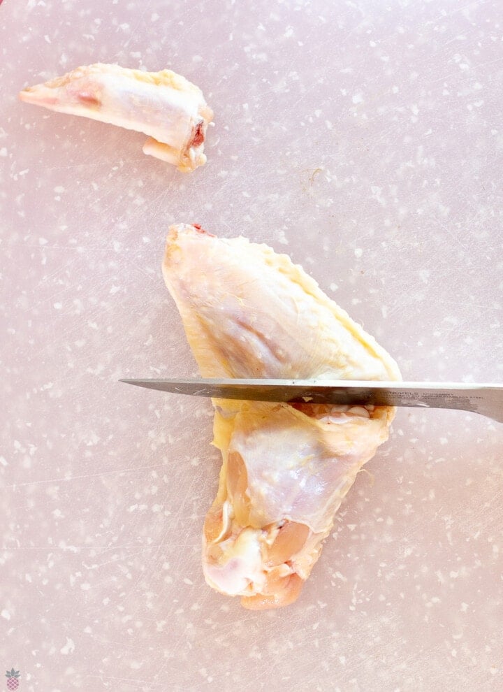 How To Cut Chicken Wings: Step-By-Step Guide & Tips - Intentional ...