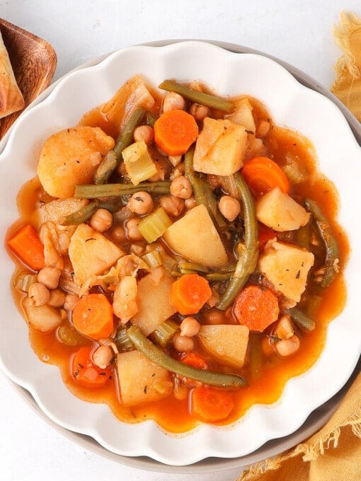 One-Pot Rich And Savory Vegetable Stew