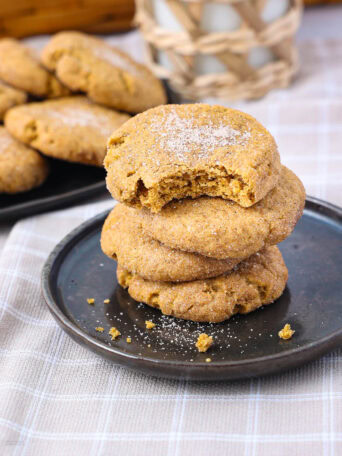 Soft And Chewy Pumpkin Spiced Cookies