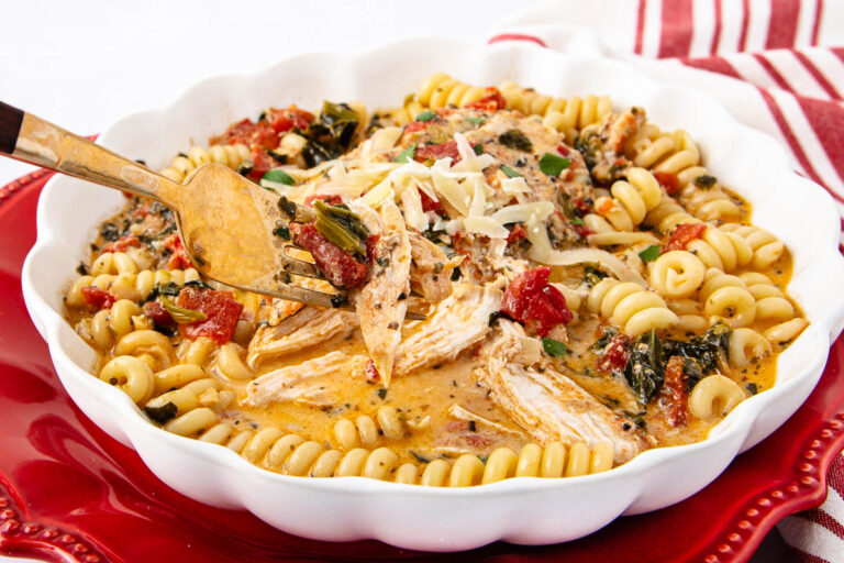 50+ Crockpot Ideas for Potluck Dinners That Travel Well and Feed a Crowd