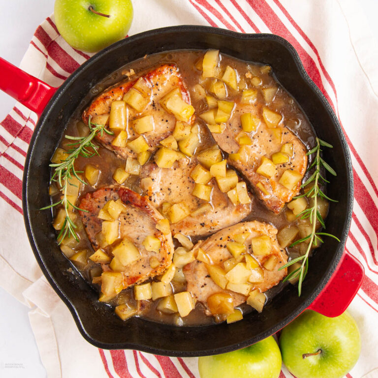 Skillet Apple Pork Chops Ready in 15 Minutes for Cozy Fall Dinners ...
