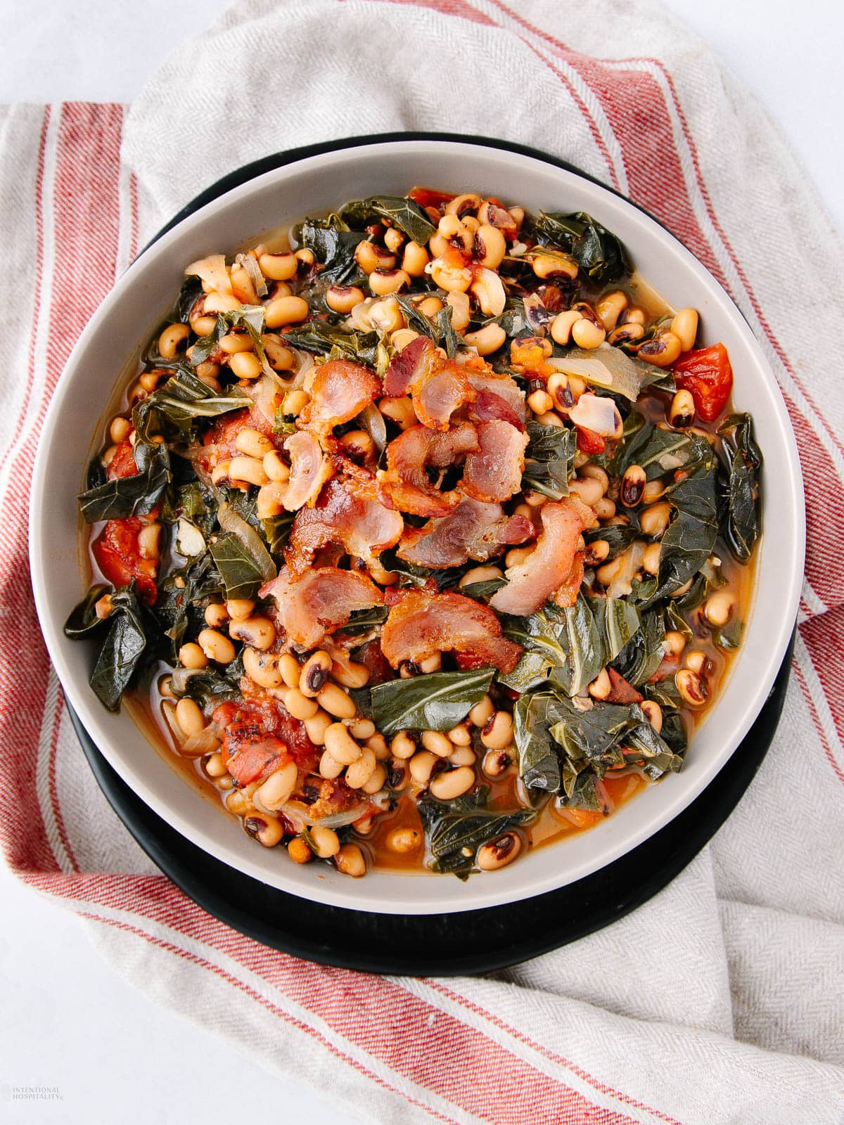 Easy Southern Black Eyed Peas and Collard Greens with Bacon ...