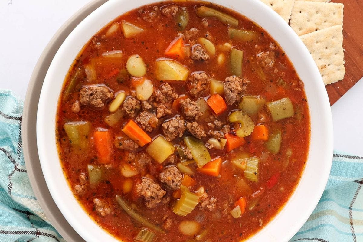 Hearty Crock Pot Hamburger Vegetable Soup People Ask For - NewsBreak